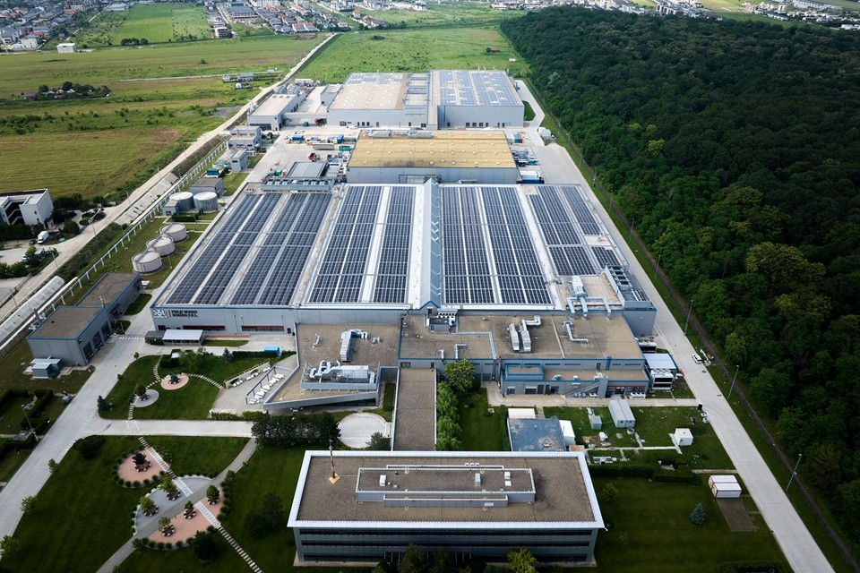 Philip Morris Romania installs 3.4 MWh solar panels at Otopeni factory ...